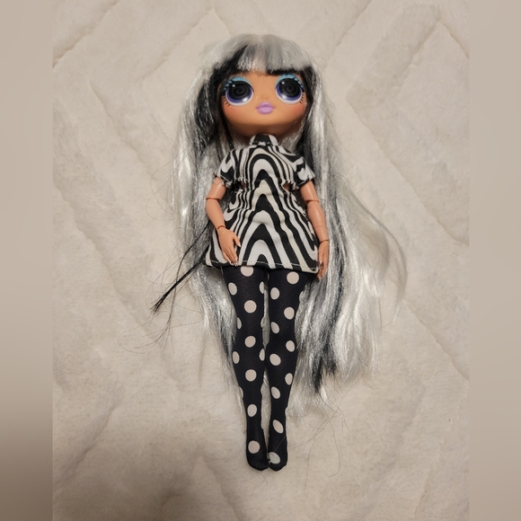 Toys | Lol Surprise Omg Fashon Doll Queen Groovy Babe Black White Hair ...